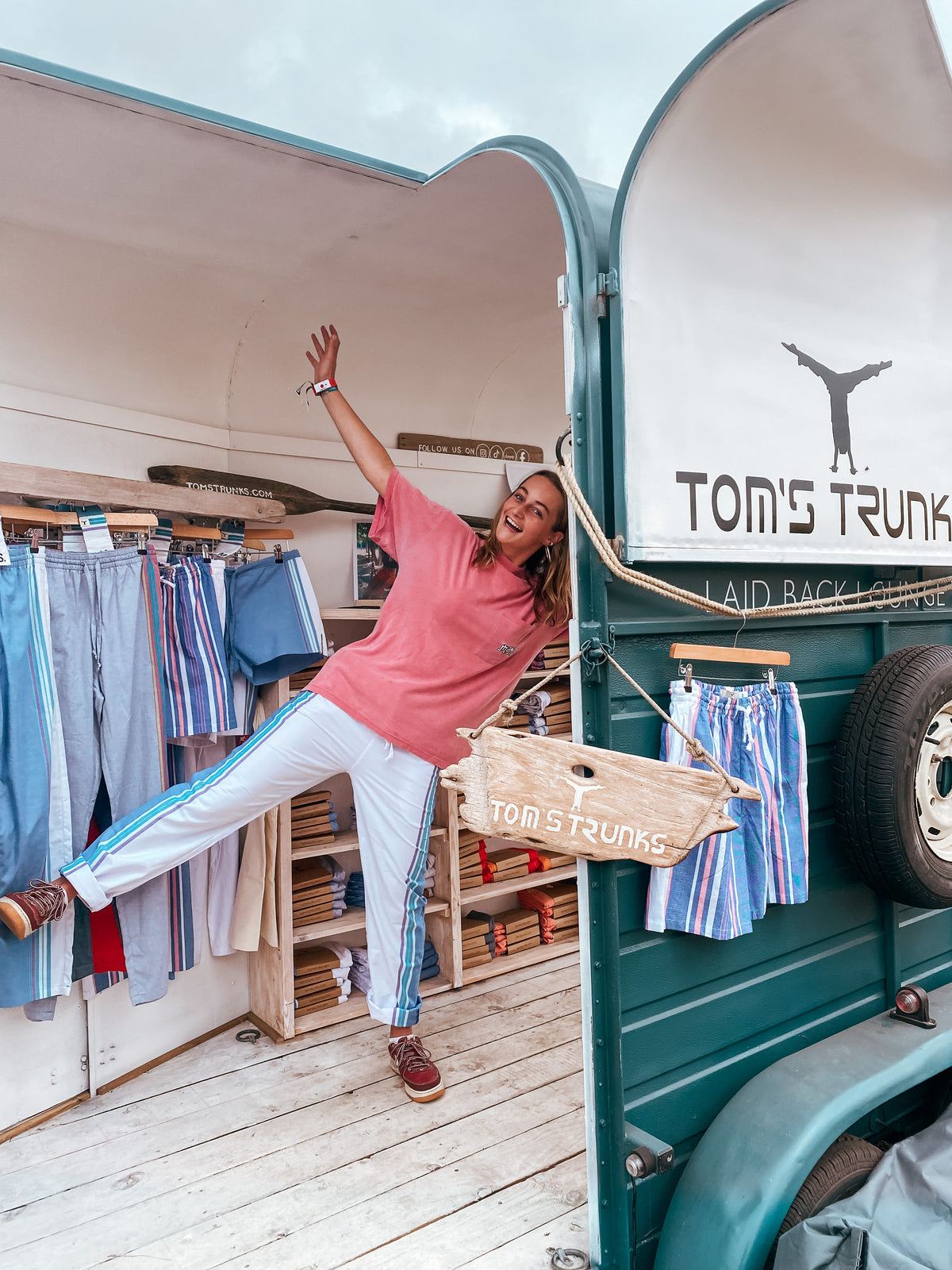 Pop-Up – Tom's Trunks